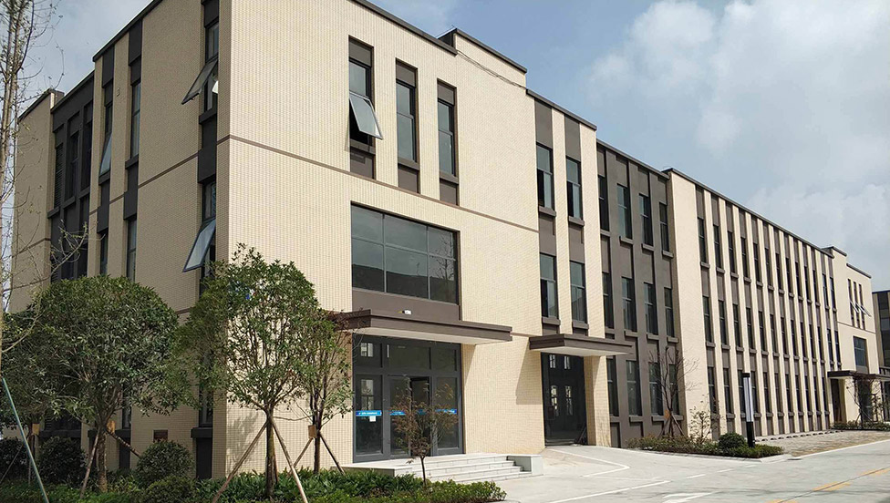 Factory Display | Mango